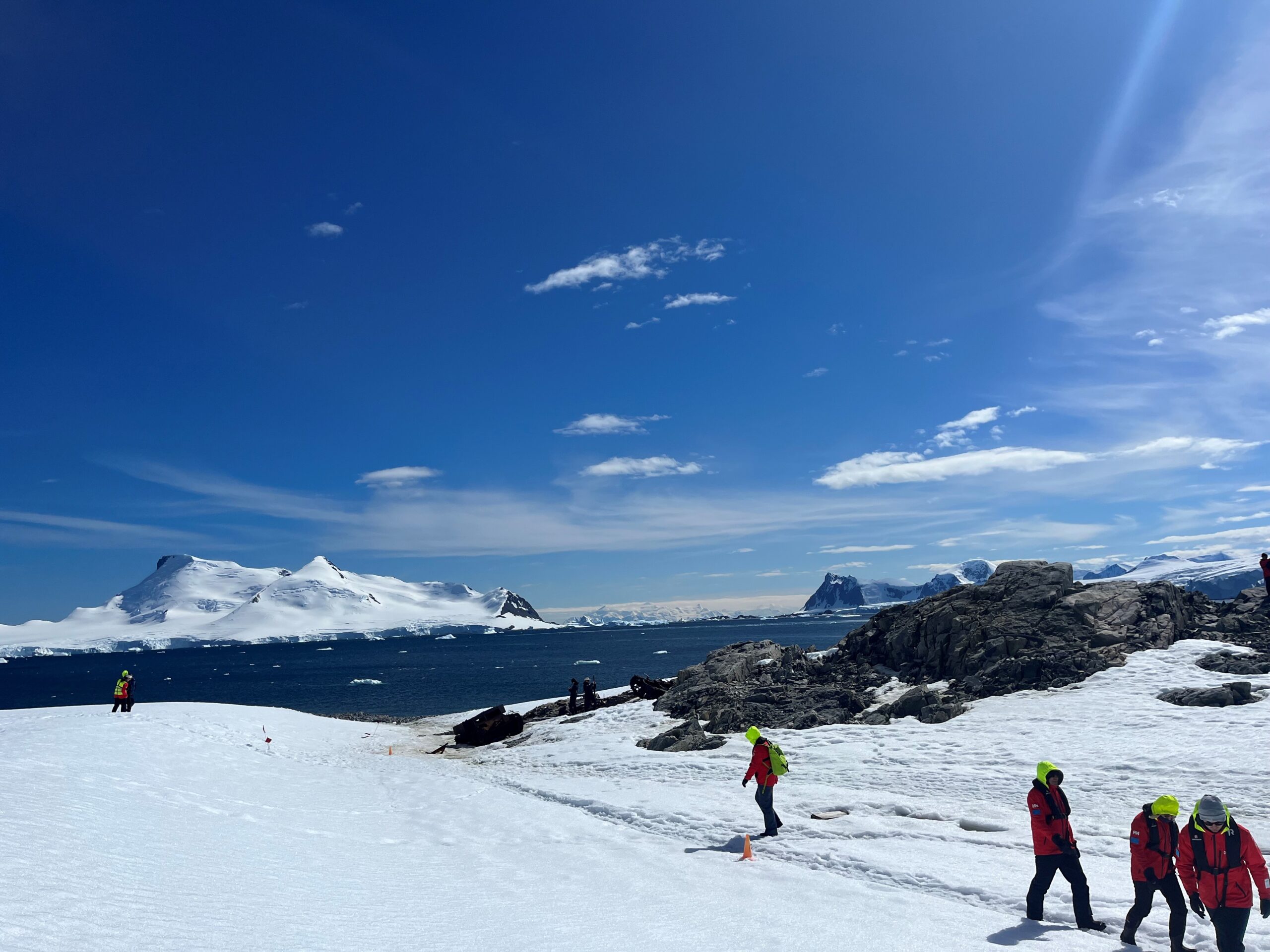 UK Minister and British Antarctic Territory officials visit the ...